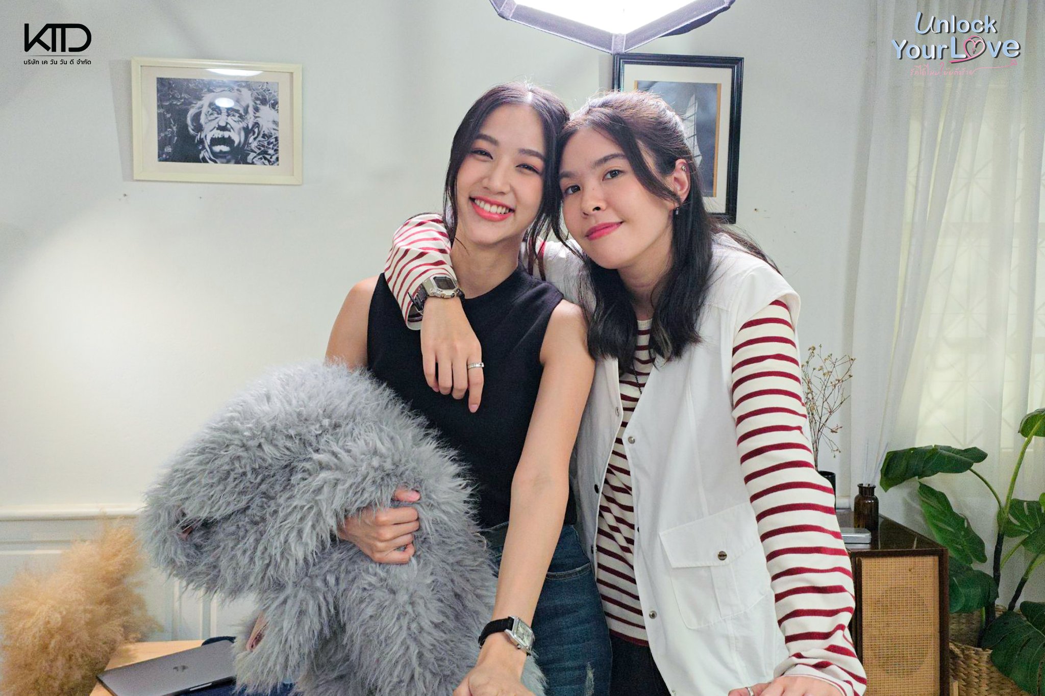 從嘴巴一直往下親！泰GL劇《Unlock Your Love》副CP激情女女床戲辣翻！ | LalaTai 拉拉台